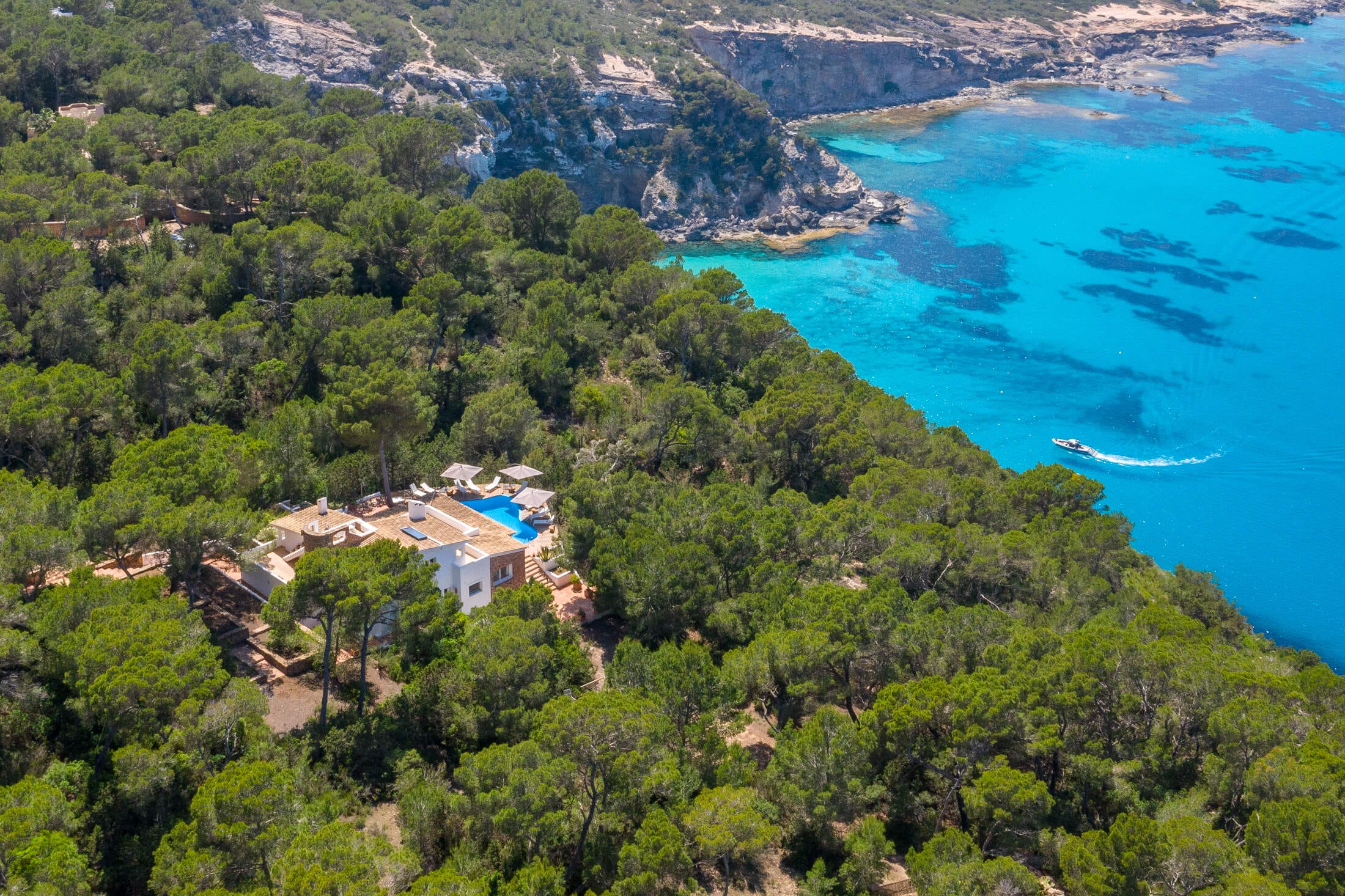 Luxury villa in Formentera with stunning views of the coastline ...